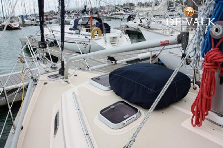 ISLAND PACKET 370 sailing yacht for sale | De Valk Yacht broker