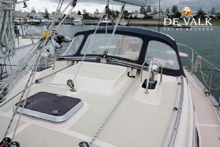 ISLAND PACKET 370 sailing yacht for sale | De Valk Yacht broker