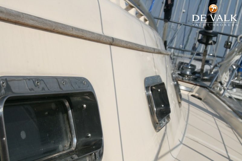 ISLAND PACKET 370 sailing yacht for sale | De Valk Yacht Brokers