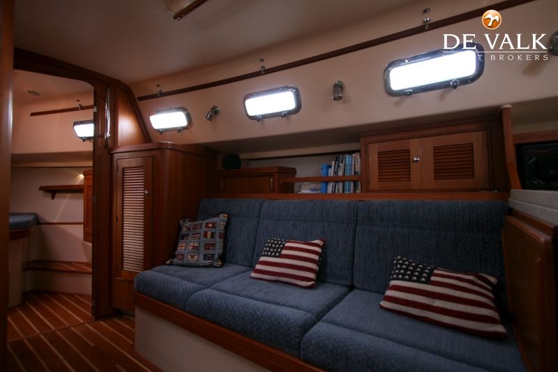 ISLAND PACKET 370 sailing yacht for sale | De Valk Yacht Brokers