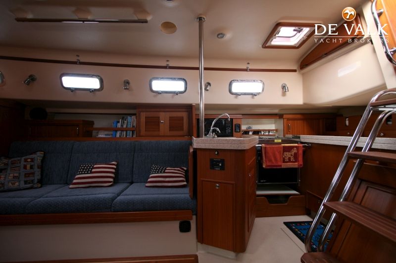 ISLAND PACKET 370 sailing yacht for sale | De Valk Yacht Brokers