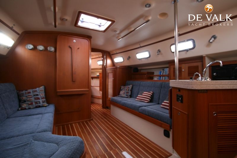 ISLAND PACKET 370 sailing yacht for sale | De Valk Yacht Brokers