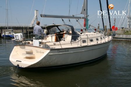 ISLAND PACKET 370 sailing yacht for sale | De Valk Yacht broker