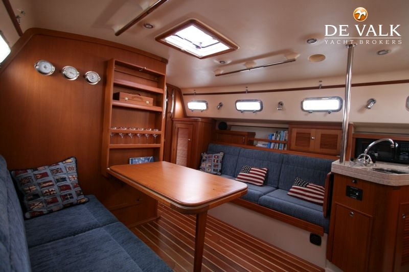 ISLAND PACKET 370 sailing yacht for sale | De Valk Yacht Brokers