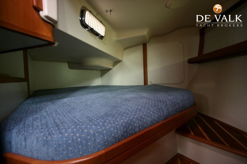 ISLAND PACKET 370 sailing yacht for sale | De Valk Yacht Brokers