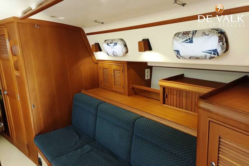 ISLAND PACKET 420 sailing yacht for sale | De Valk Yacht broker