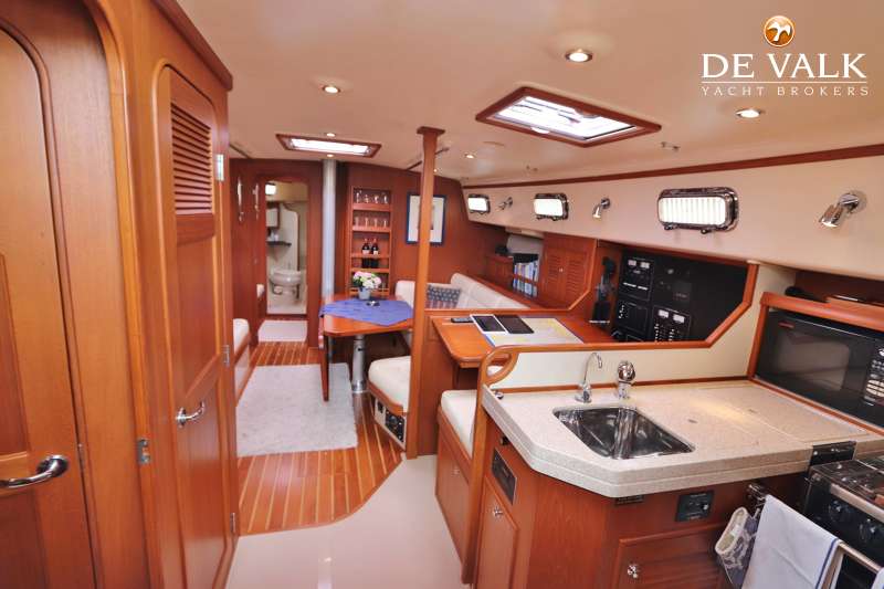 ISLAND PACKET 440 sailing yacht for sale | De Valk Yacht broker