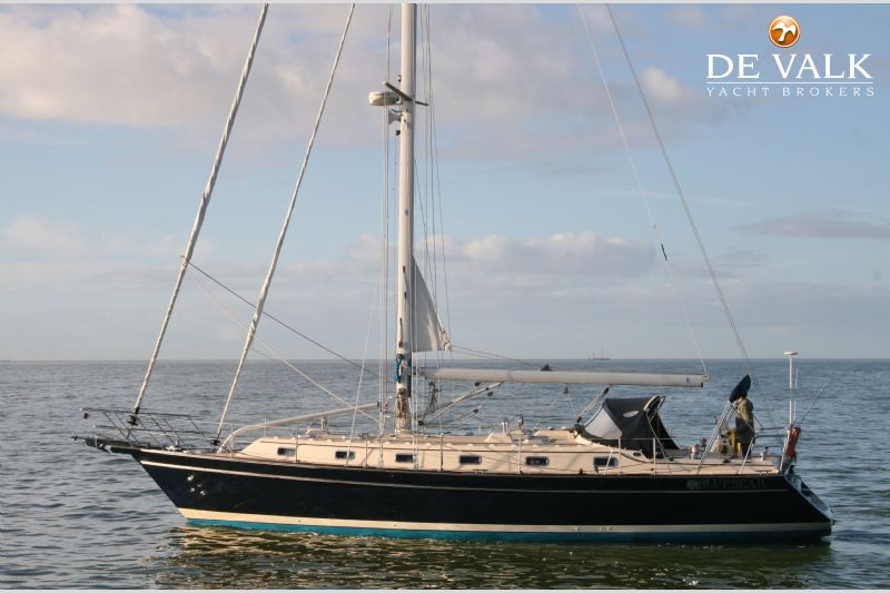 ISLAND PACKET 440 sailing yacht for sale | De Valk Yacht Brokers