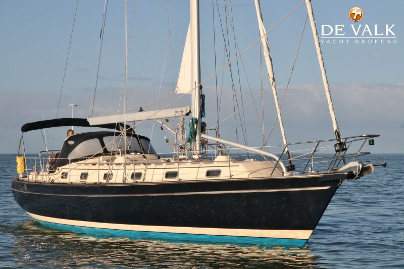 ISLAND PACKET 440 sailing yacht for sale | De Valk Yacht Brokers