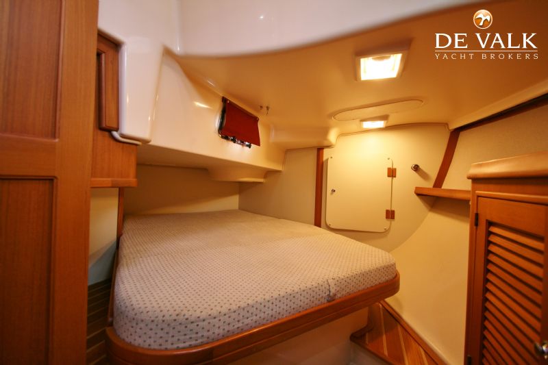 ISLAND PACKET 440 sailing yacht for sale | De Valk Yacht Brokers