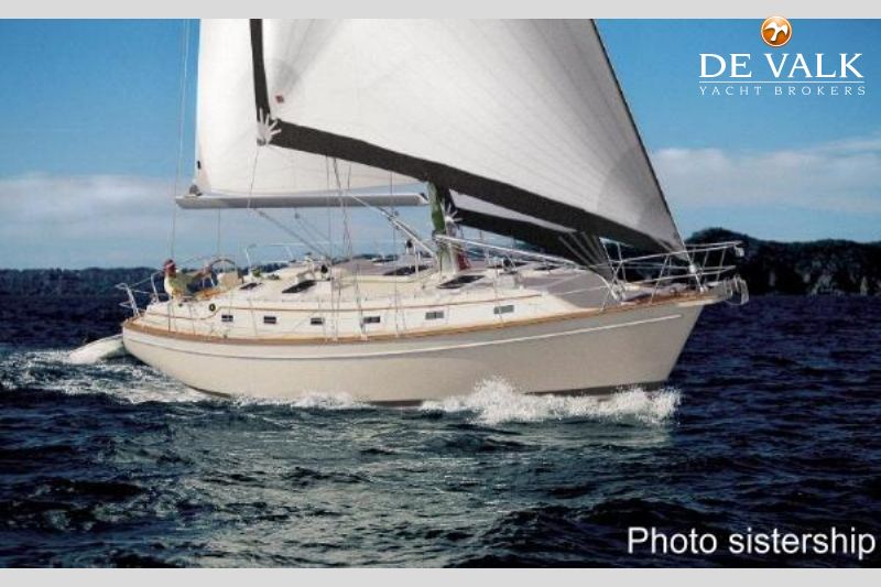 ISLAND PACKET 440 sailing yacht for sale | De Valk Yacht Brokers