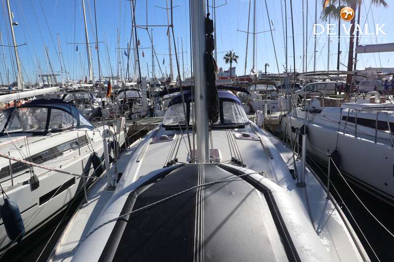 JEANNEAU SUN ODYSSEY 44I sailing yacht for sale | De Valk Yacht broker