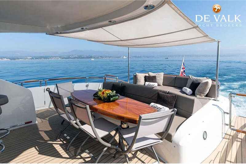 LAZZARA LSX 75 motor yacht for sale | De Valk Yacht broker