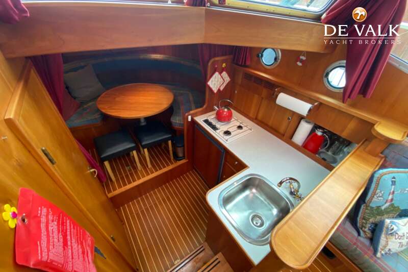 LINSSEN 320 AC motor yacht for sale | De Valk Yacht broker