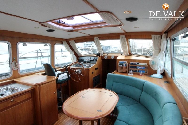 LINSSEN GRAND STURDY 38 SED motor yacht for sale | De Valk Yacht Brokers