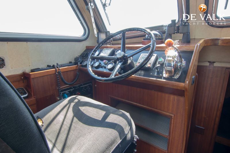 LOCHIN 33 motor yacht for sale | De Valk Yacht Brokers