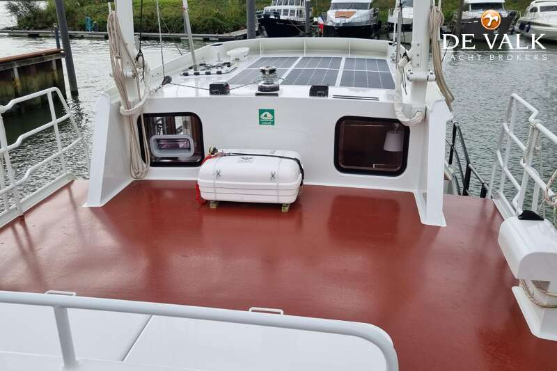 LONG RANGE TRAWLER 42 motor yacht for sale | De Valk Yacht broker