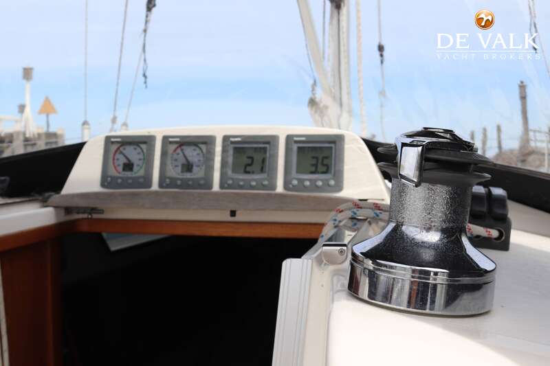 MAXI 1050 sailing yacht for sale | De Valk Yacht broker