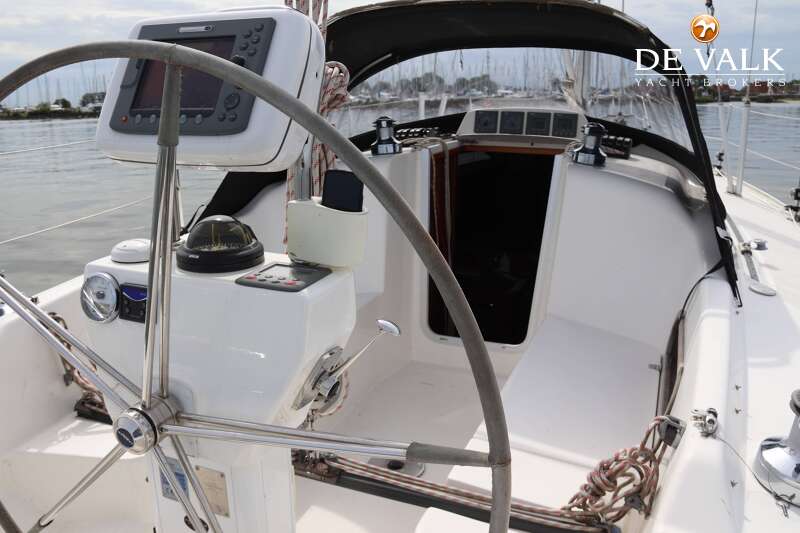 MAXI 1050 sailing yacht for sale | De Valk Yacht broker