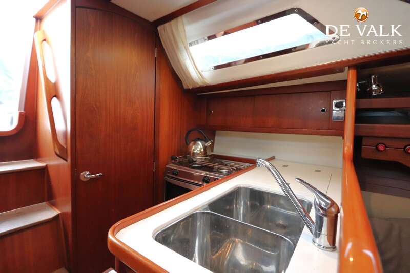 MAXI 1050 sailing yacht for sale | De Valk Yacht broker