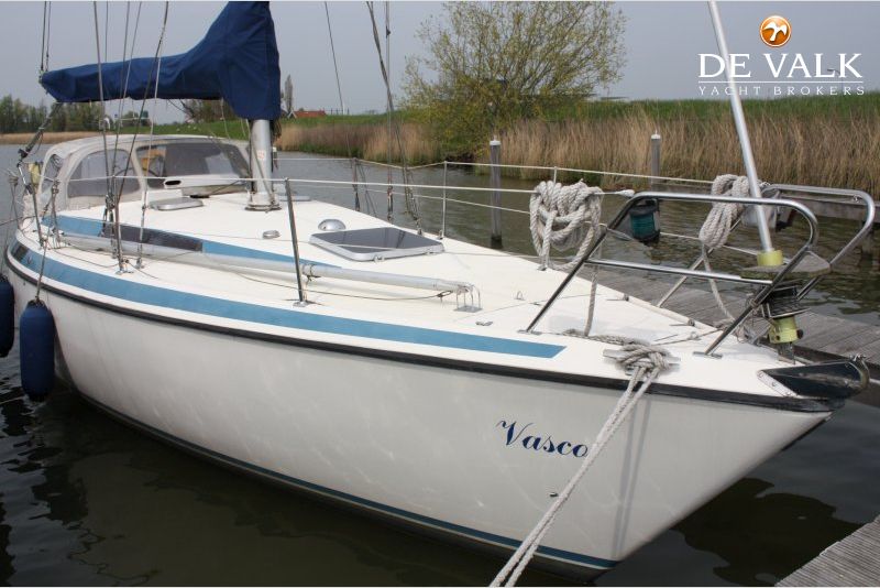 MAXI 108 sailing yacht for sale | De Valk Yacht Brokers