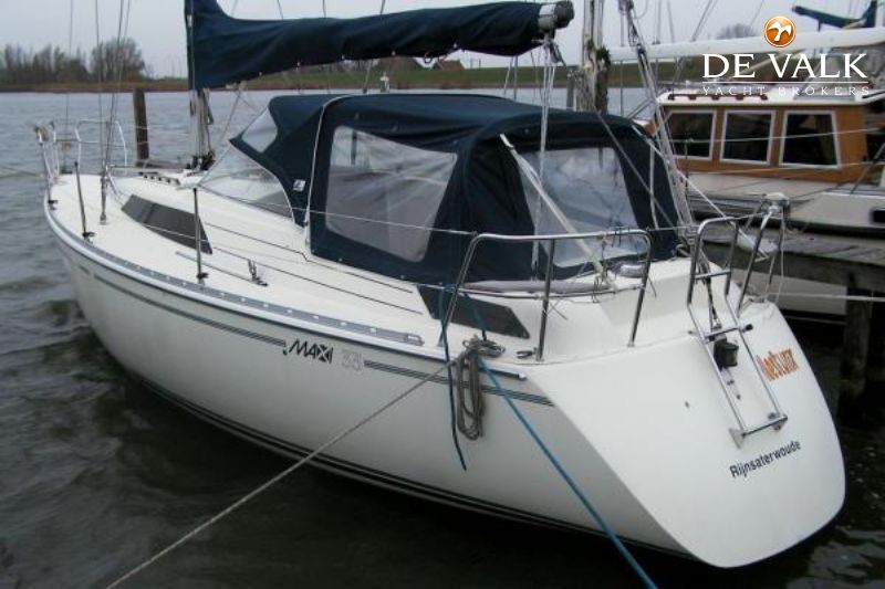 MAXI 33 sailing yacht for sale | De Valk Yacht Brokers