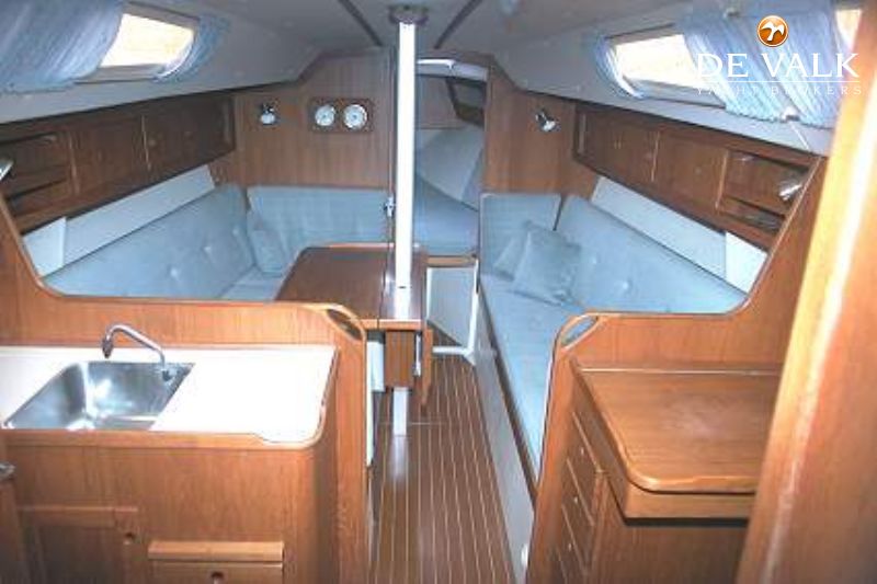 MAXI 999 sailing yacht for sale | De Valk Yacht broker