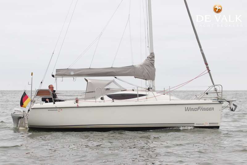 MAXUS 24 sailing yacht for sale | De Valk Yacht broker