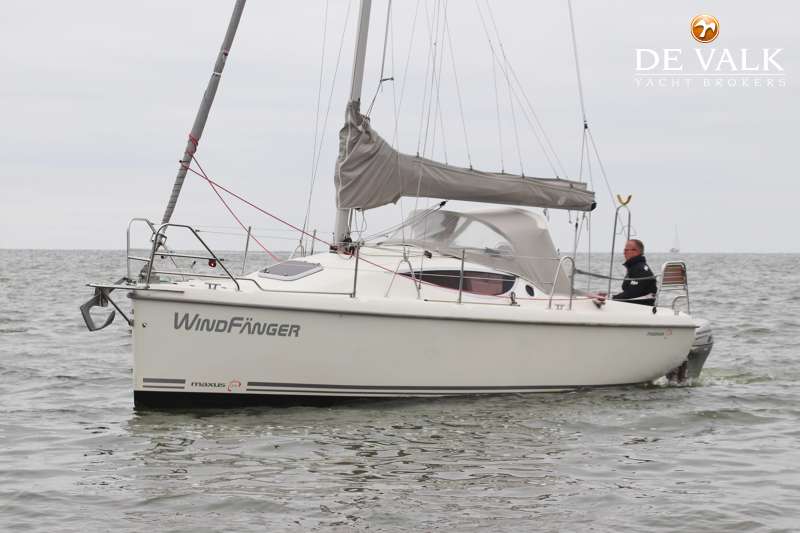 MAXUS 24 sailing yacht for sale | De Valk Yacht broker