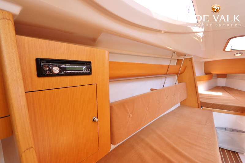 MAXUS 24 sailing yacht for sale | De Valk Yacht broker