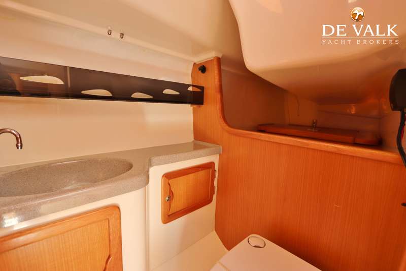 MAXUS 24 sailing yacht for sale | De Valk Yacht broker