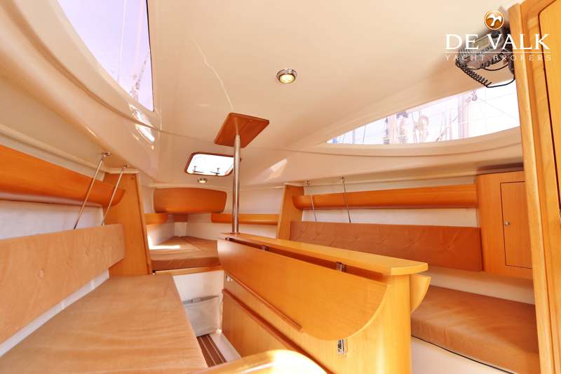 MAXUS 24 sailing yacht for sale | De Valk Yacht broker