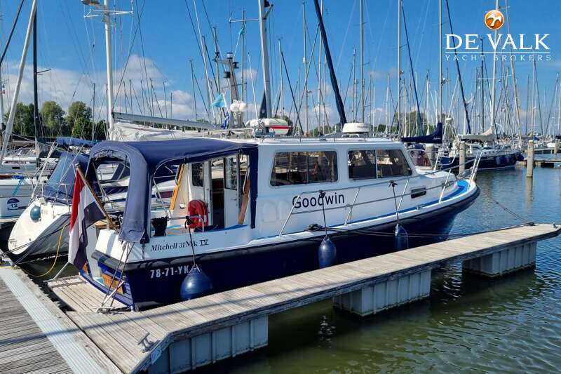 MITCHELL 31 MKIV motor yacht for sale | De Valk Yacht broker