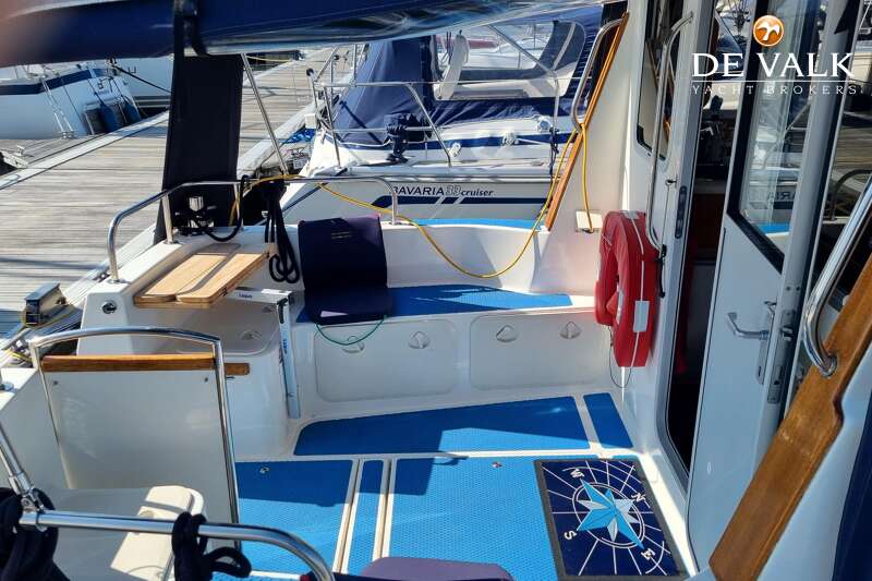 MITCHELL 31 MKIV motor yacht for sale | De Valk Yacht broker