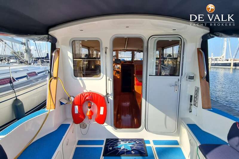 MITCHELL 31 MKIV motor yacht for sale | De Valk Yacht broker