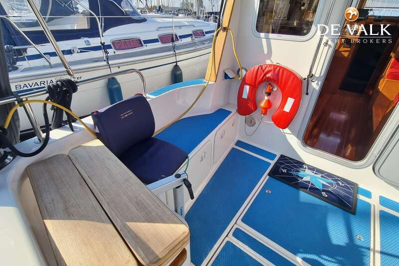 MITCHELL 31 MKIV motor yacht for sale | De Valk Yacht broker