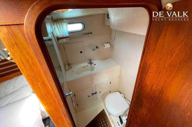 MOODY 376 sailing yacht for sale | De Valk Yacht broker