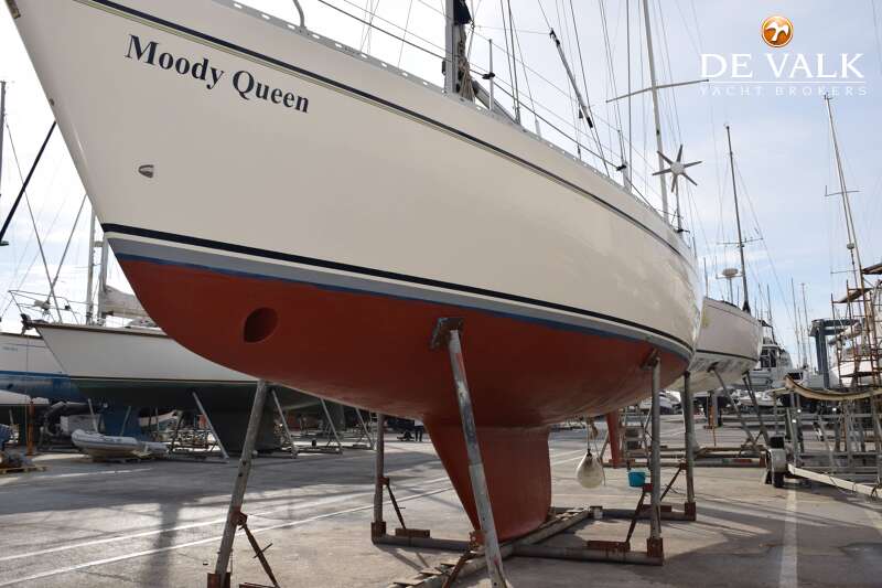 MOODY 38 sailing yacht for sale | De Valk Yacht broker