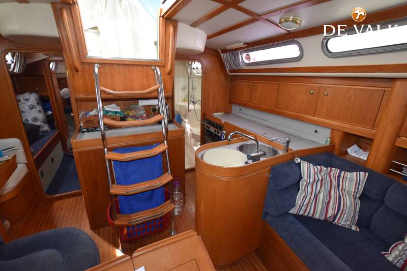 MOODY 38 sailing yacht for sale | De Valk Yacht broker