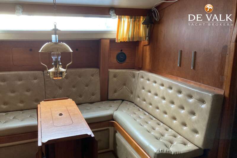 MOODY 40 sailing yacht for sale | De Valk Yacht broker