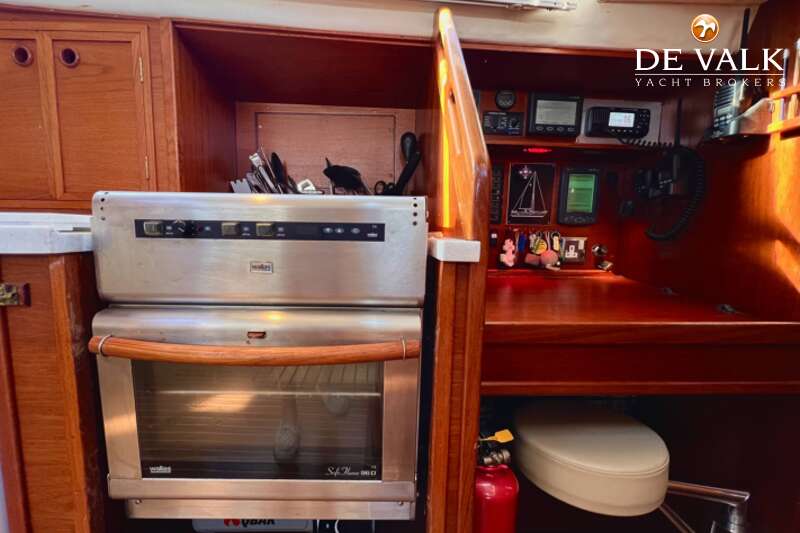 MOODY 40 sailing yacht for sale | De Valk Yacht broker