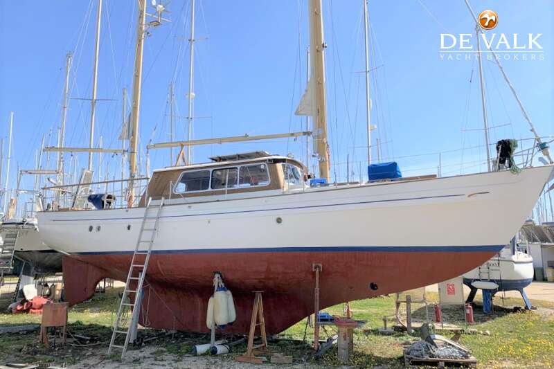 MOODY 44 sailing yacht for sale | De Valk Yacht broker
