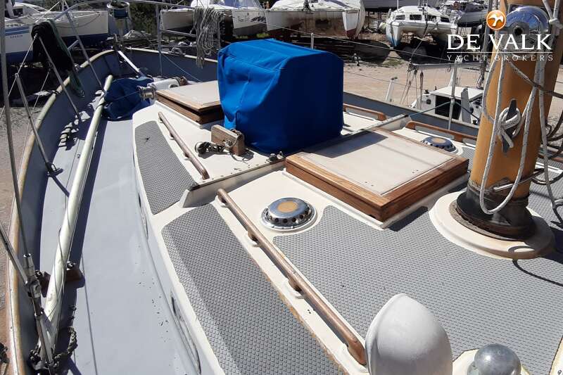 MOODY 44 sailing yacht for sale | De Valk Yacht broker