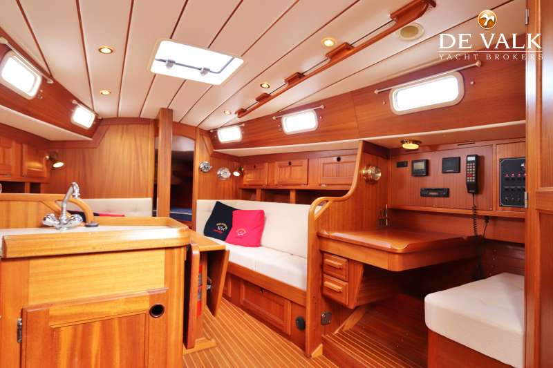 NAJAD 330 sailing yacht for sale | De Valk Yacht broker