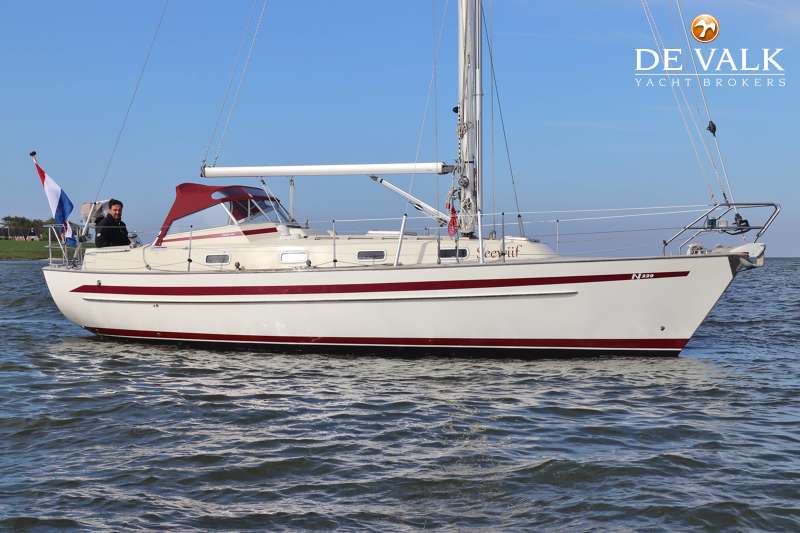NAJAD 330 sailing yacht for sale | De Valk Yacht broker