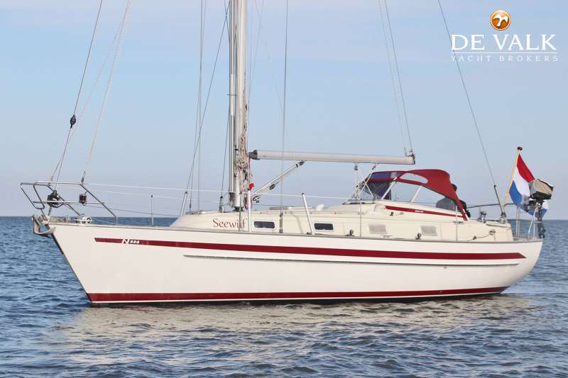 NAJAD 330 sailing yacht for sale | De Valk Yacht broker