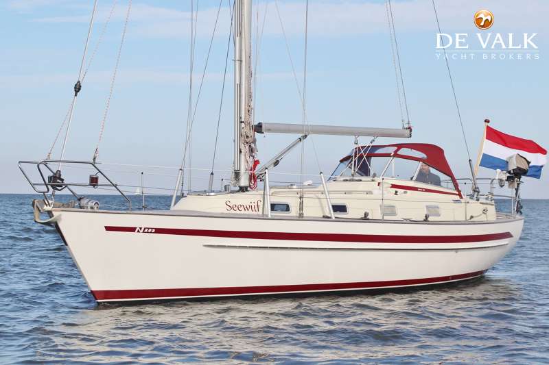 NAJAD 330 sailing yacht for sale | De Valk Yacht broker