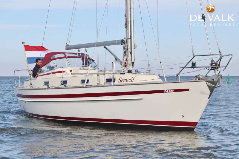 NAJAD 330 sailing yacht for sale | De Valk Yacht broker
