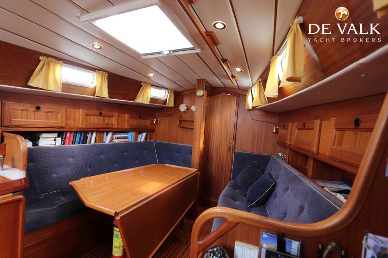 NAJAD 330 sailing yacht for sale | De Valk Yacht broker