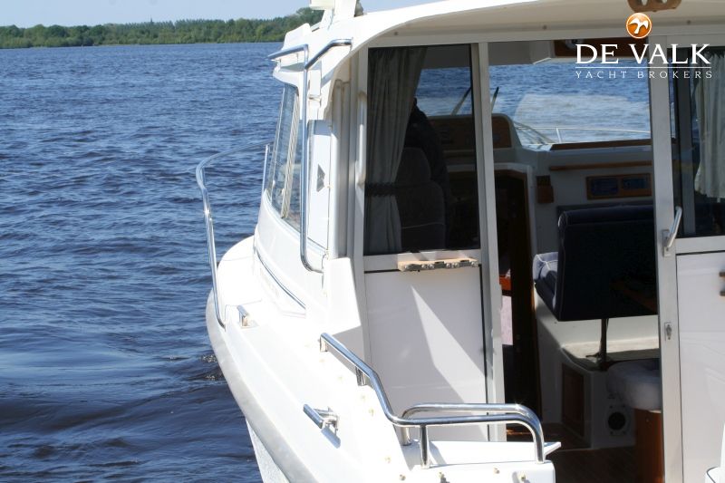 NIMBUS 280 COUPE motor yacht for sale | De Valk Yacht Brokers